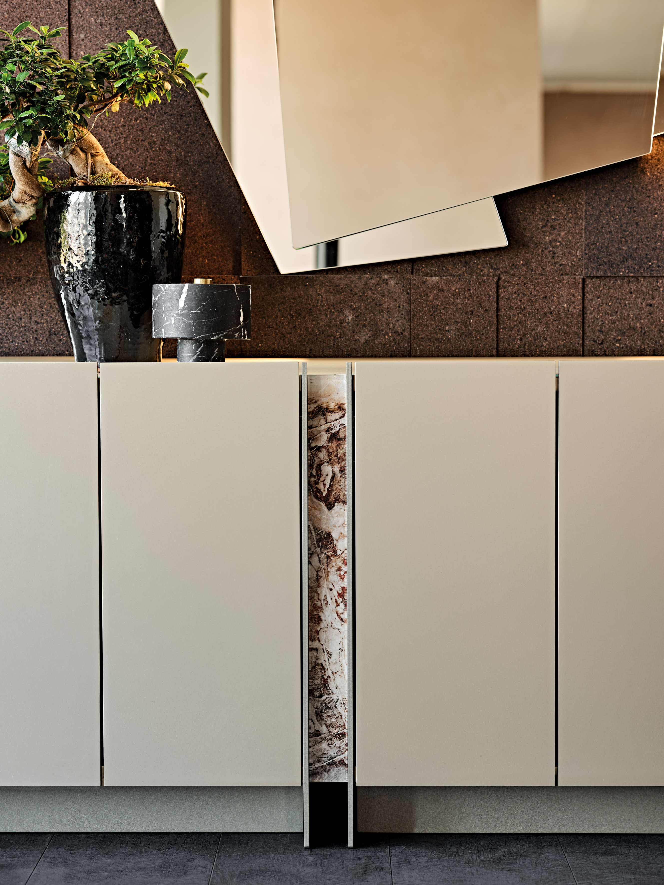 dynasty | novelties | Cattelan Italia