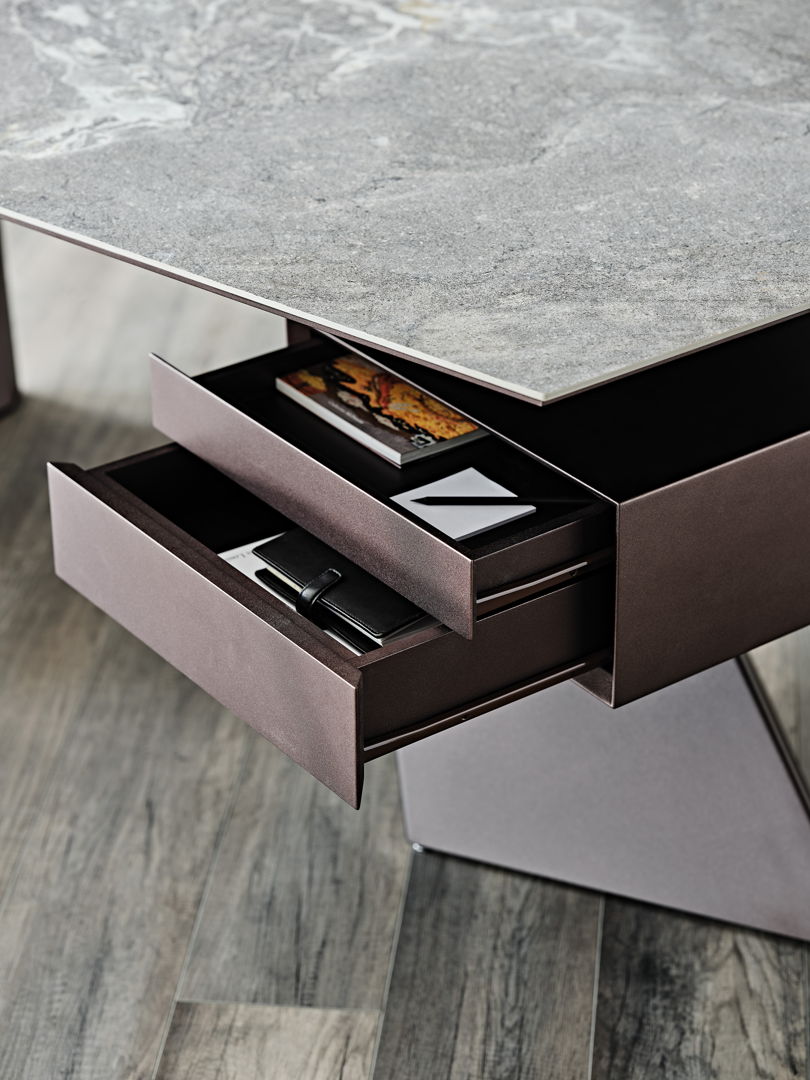 nasdaq keramik | desks | Cattelan Italia