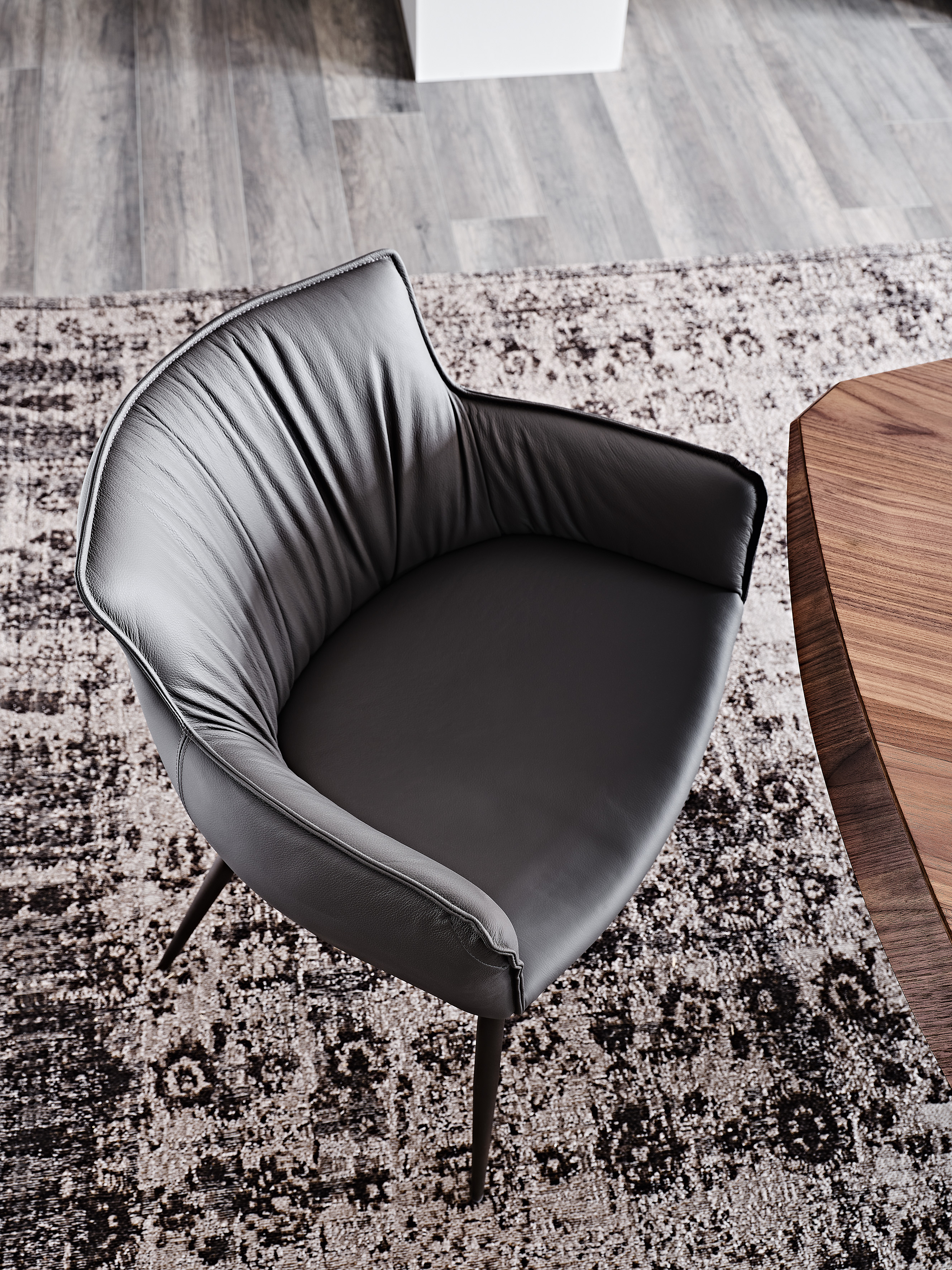 rhonda | seating with armrests | Cattelan Italia