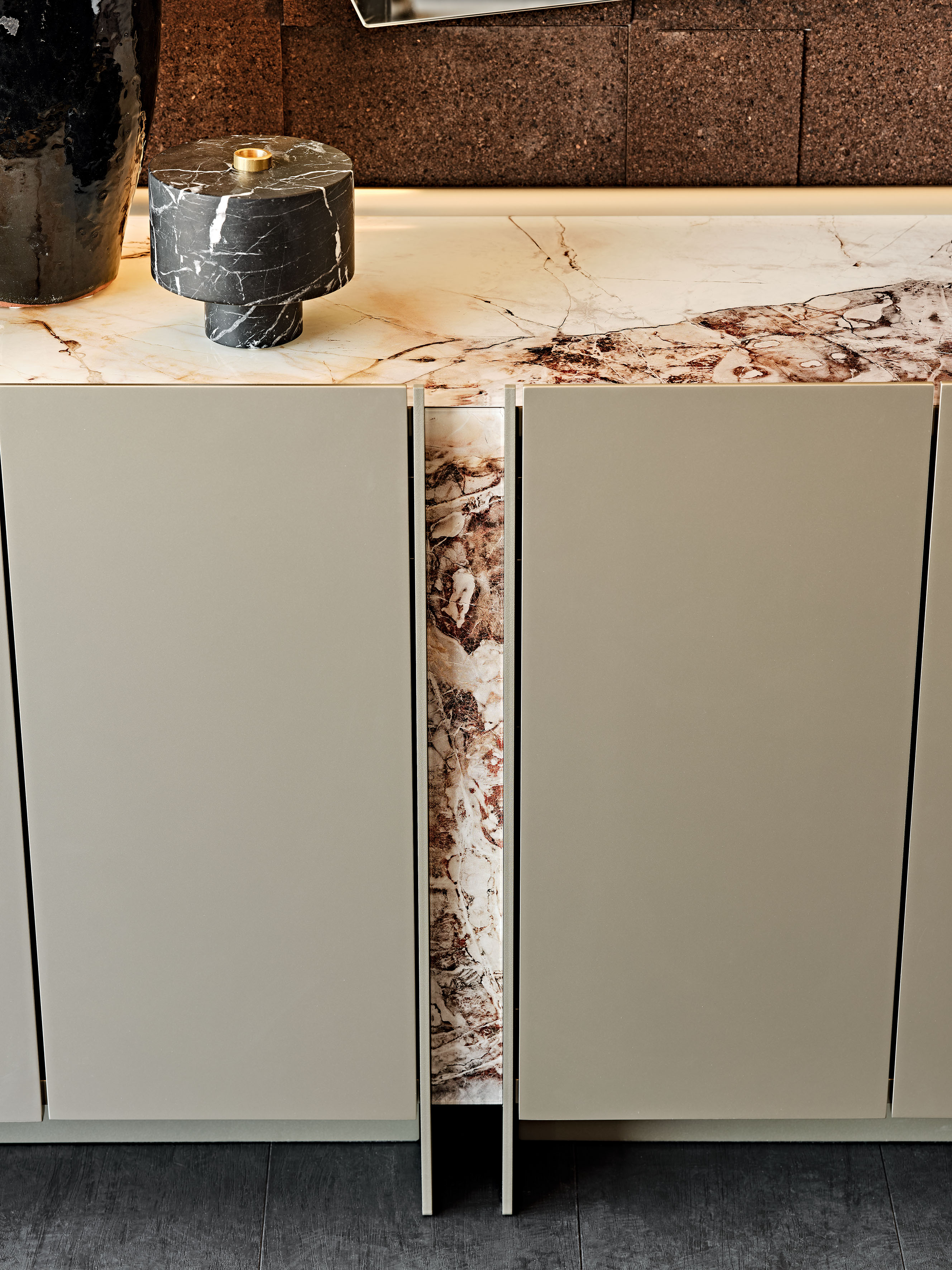 dynasty | novelties | Cattelan Italia