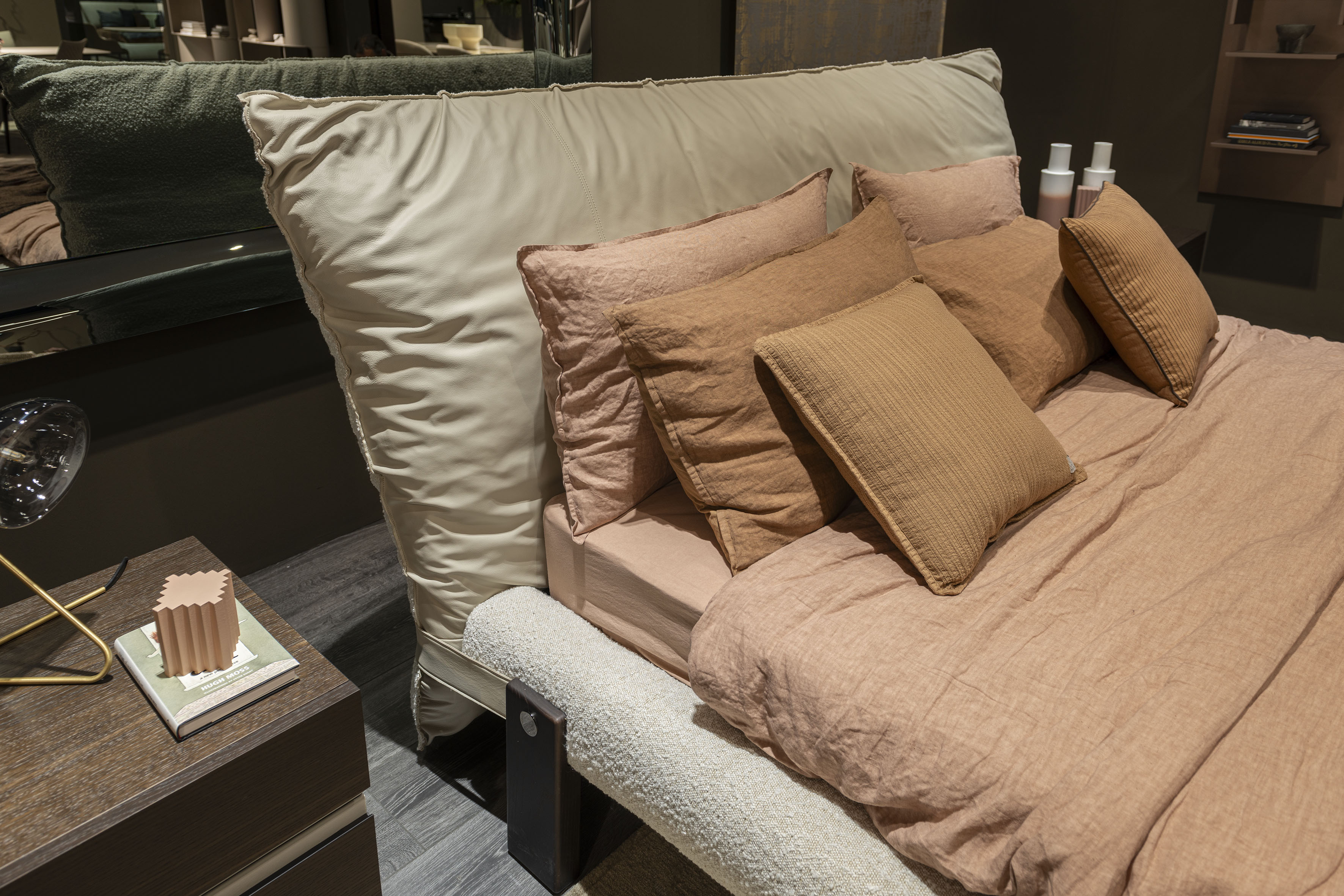 pascal | beds - nightstands | Cattelan Italia